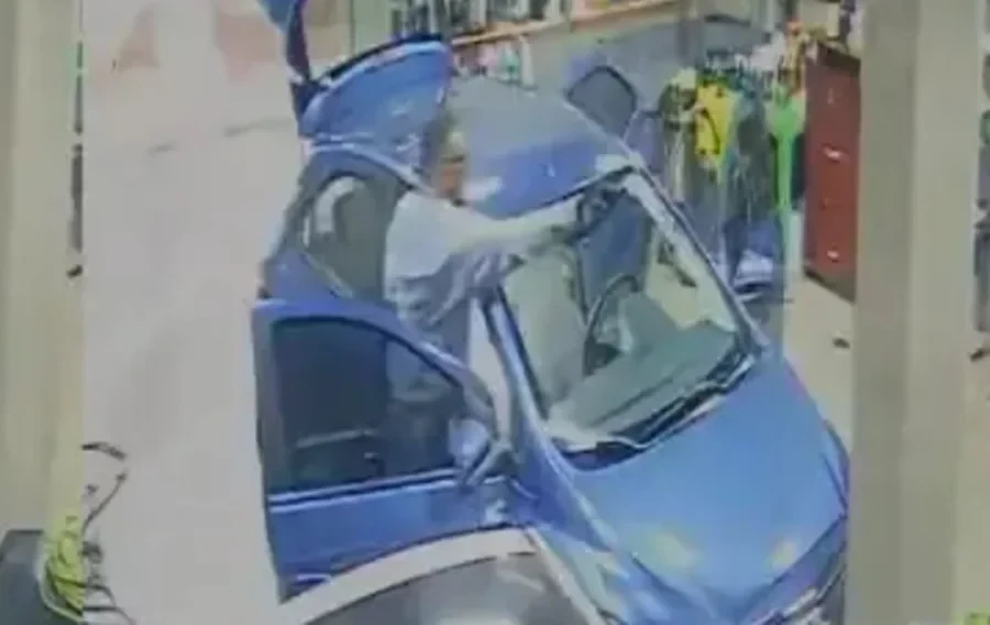 » Mulher tenta fugir mas é assassinada por marido dentro de lava jato